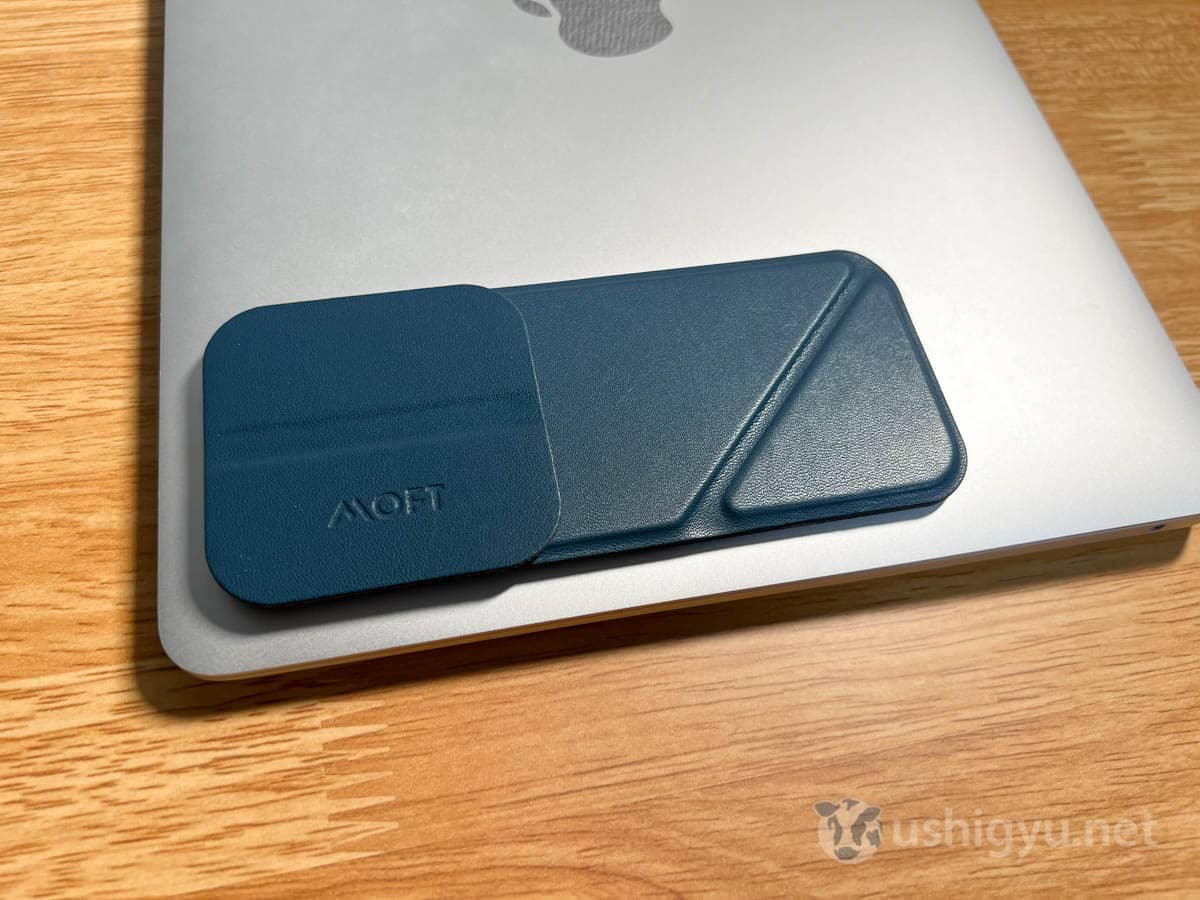 「MOFT Snap 」レビュー。ノートPCに貼り付けて使うMagSafe対応iPhoneホルダー | ushigyunet